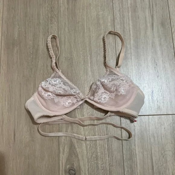 Triumph | Intimates & Sleepwear | Vintage Triumph Lace Bra 32a | Poshmark